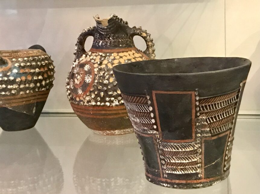 Minoan Pottery : Form and Technique - Electrum Magazine